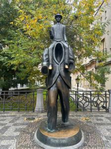 The Confused Cockroach: Franz Kafka and Identity crisis – Identity Hunters